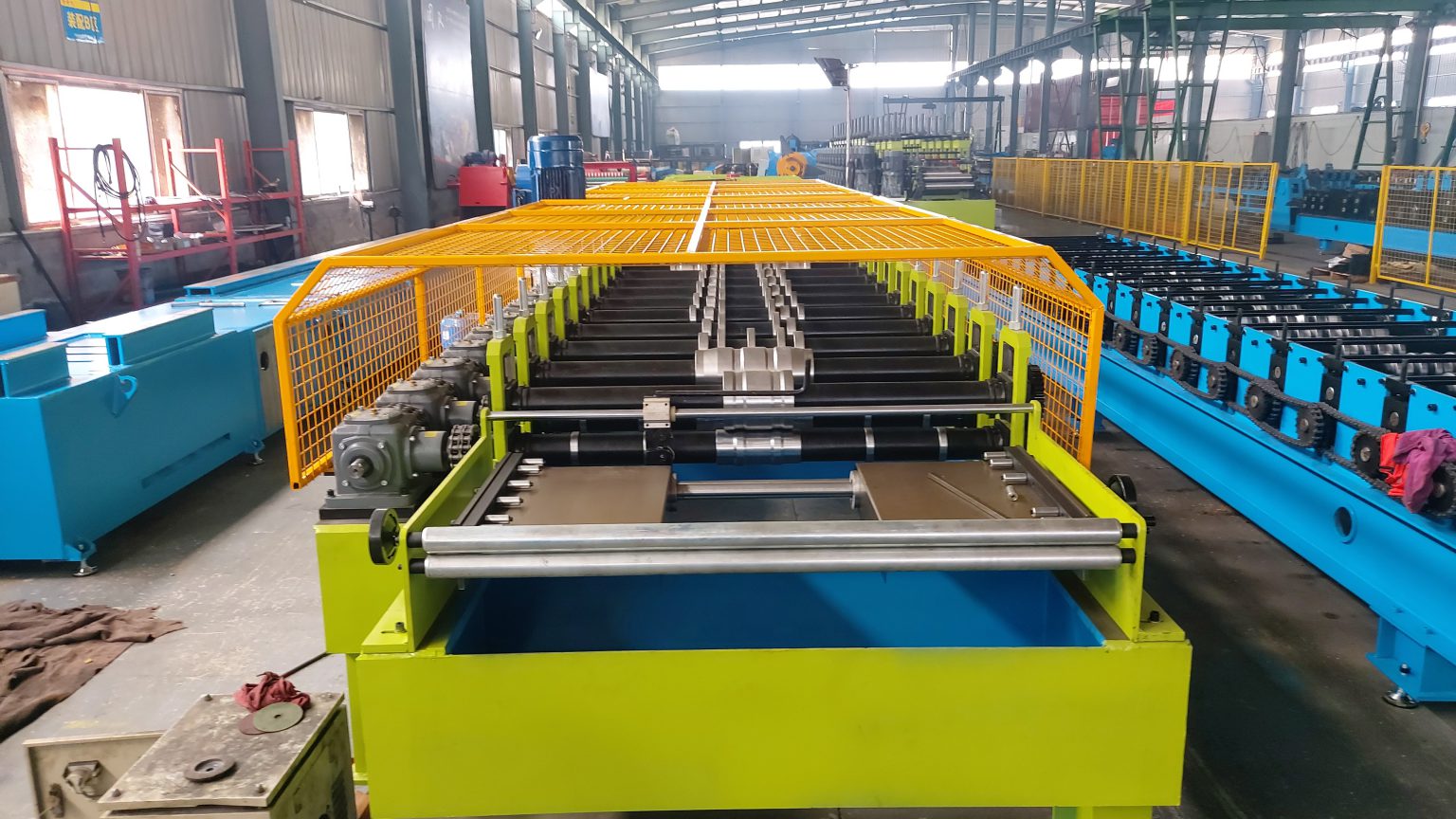 36‘’ R panel Roll Forming Machine for USA market